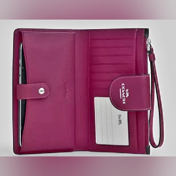 Coach | Bags | Coach Phone Wallet In Signature Canvas With Country ...